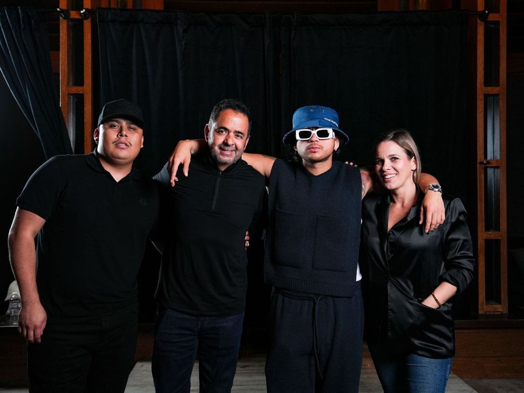 SMP LATIN SADDLES UP WITH STREET MOB