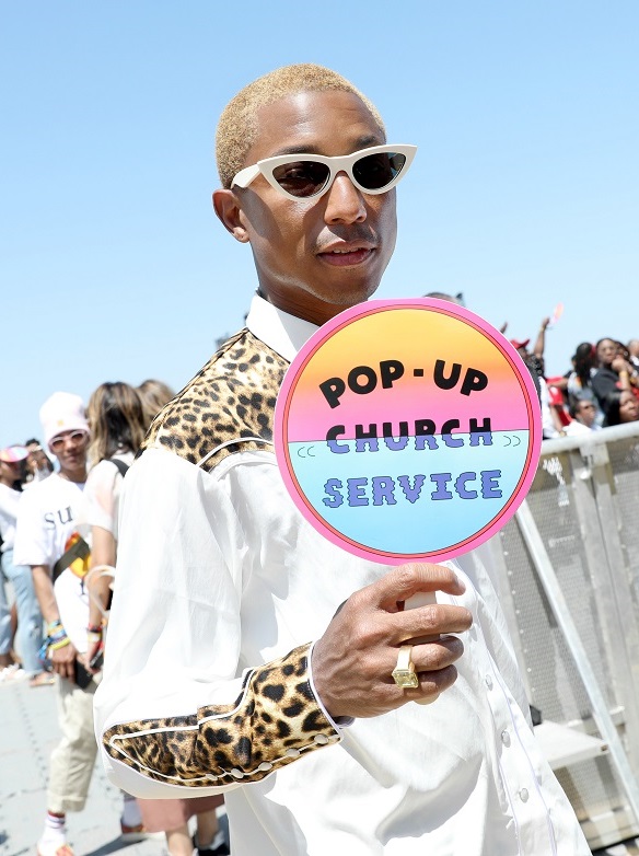 STARS HIT THE BEACH WITH PHARRELL (UPDATE)