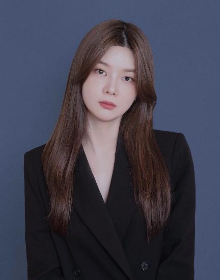 BIGHIT'S KIM JOINS COLUMBIA